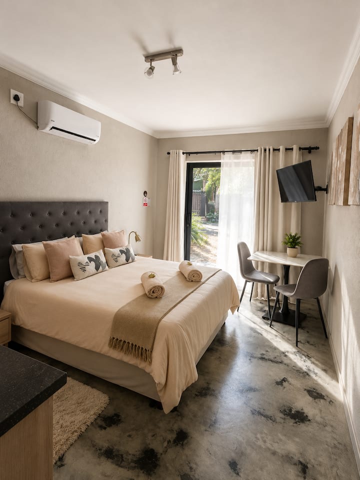Casa De Paiva Room 2 - Hoedspruit