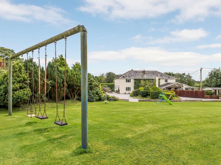 7 Bed In Bideford (Oc-85428) - United Kingdom