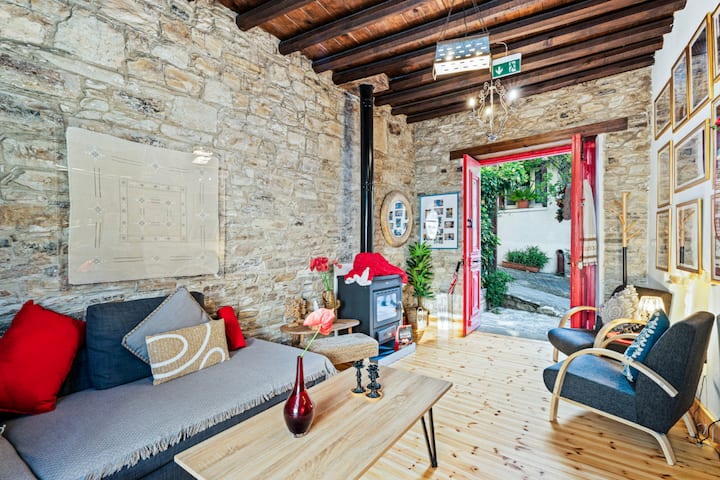 Red & Blue Door Full House · Pano Lefkara · Cyprus - Chypre