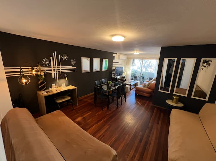 Centro De Montevideo Con Terraza Y Parking - Montevideo