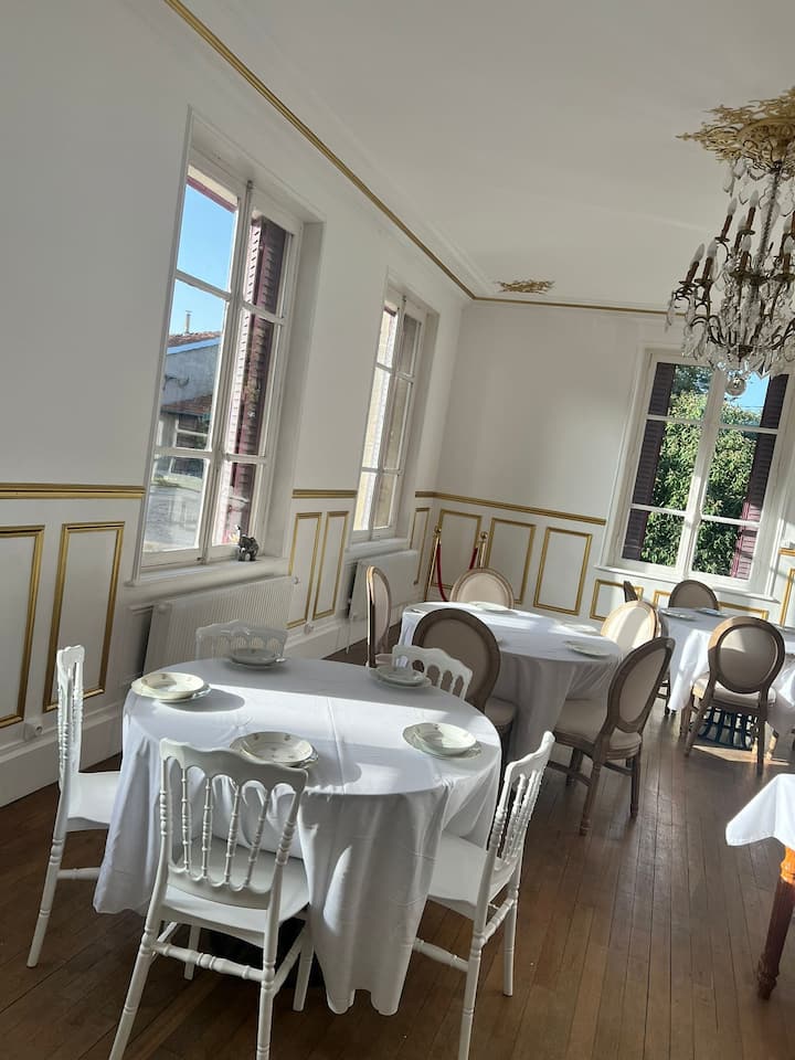 Château Des Aulnes Chambre Royale - Lac de Madine