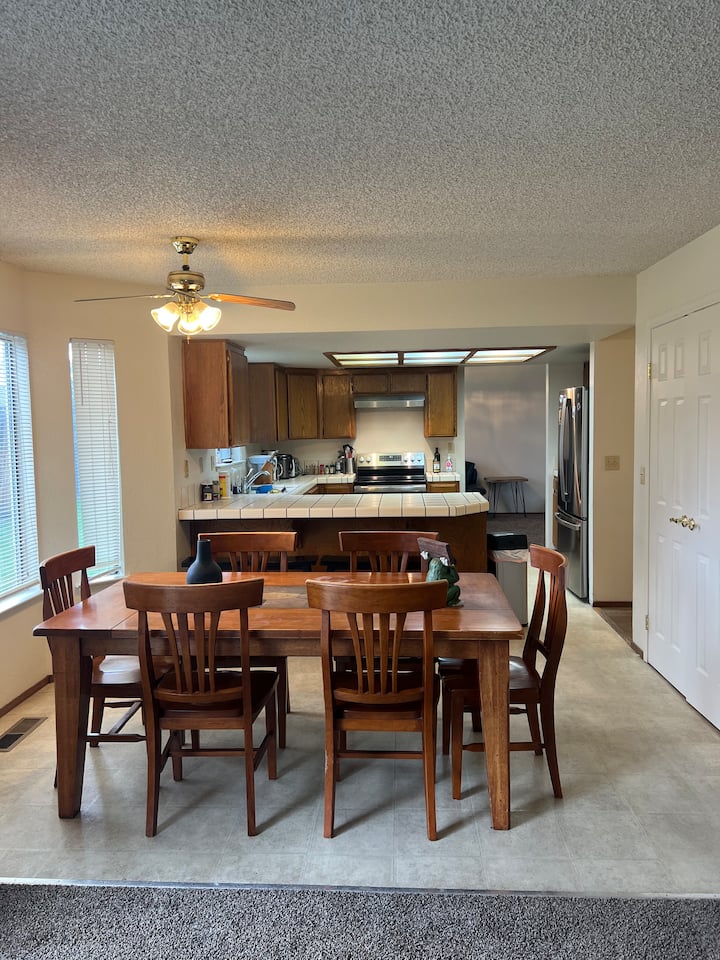 4br/2.5ba Home – Remote Work & Relaxation - アンティオック, CA