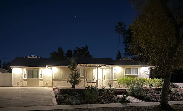 Clean Modern Beauty - Porter Ranch - Los Angeles