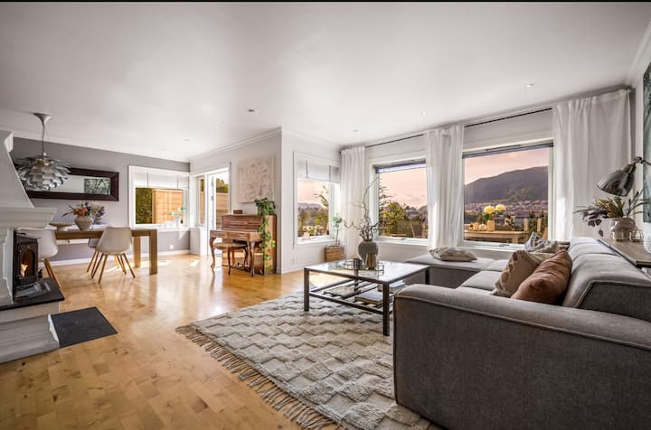 Top Apartment 
W/ocean View Downtown Be - Bergen