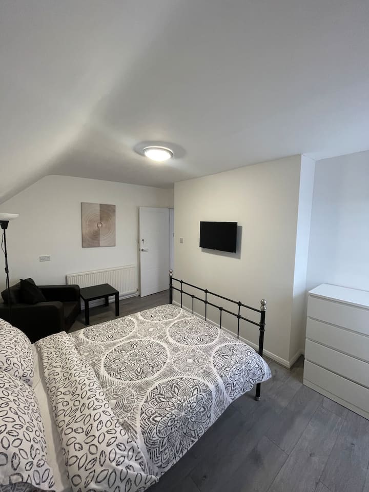 Opal - Executive London Flat - 크로이던