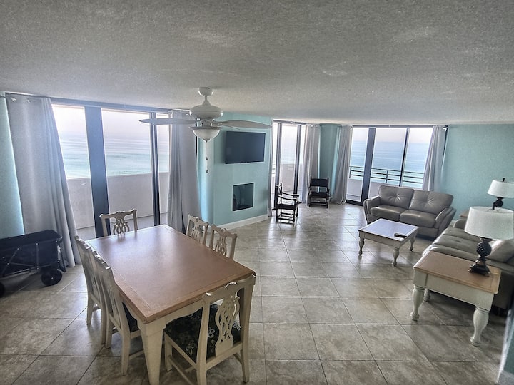 Oceanfront 12 Flr 3/2 Summer Escape - Daytona Beach, FL