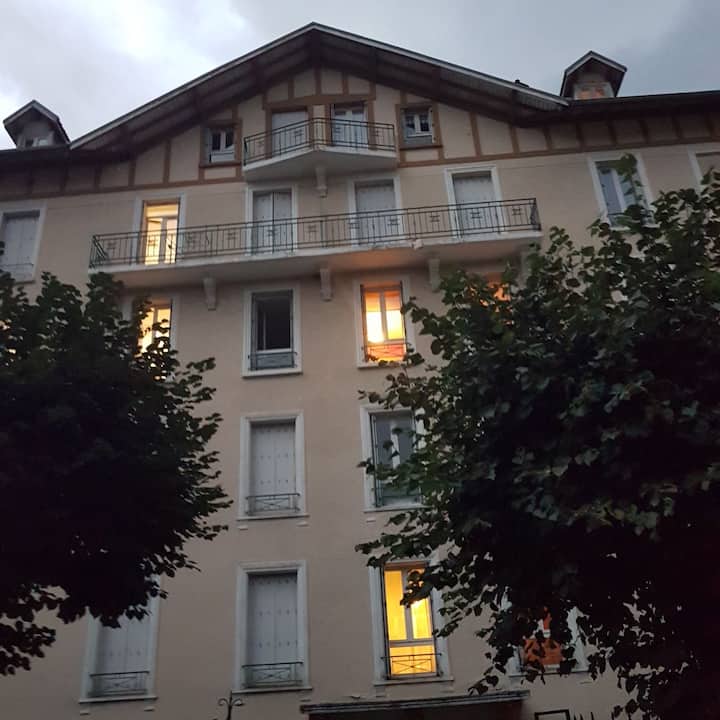 Appartement Rez De Chaussée Et Jardin. - Allevard