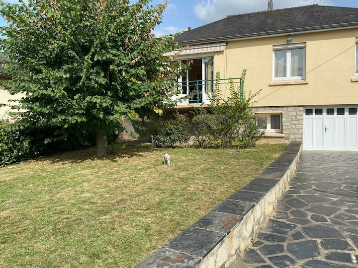 Maison Lavalloise Calme Avec Jardin - Laval, France