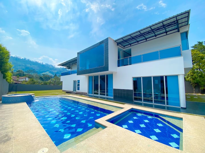 Lujo Y Confort En “El Búnker” - Chinácota