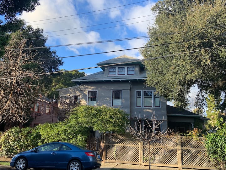 Sunny Apt, Seeking Long-term Guests Summer 2025 - Oakland, CA