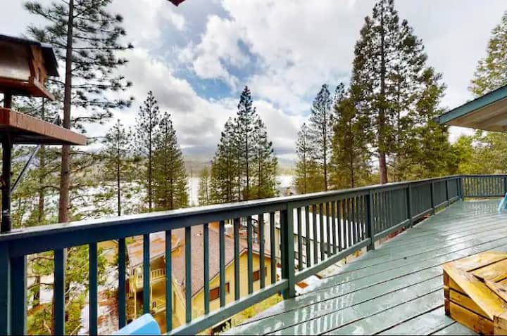 Amazing Lakeview Cabin With Boat Slip & Game Room - Bass Lake, CA
