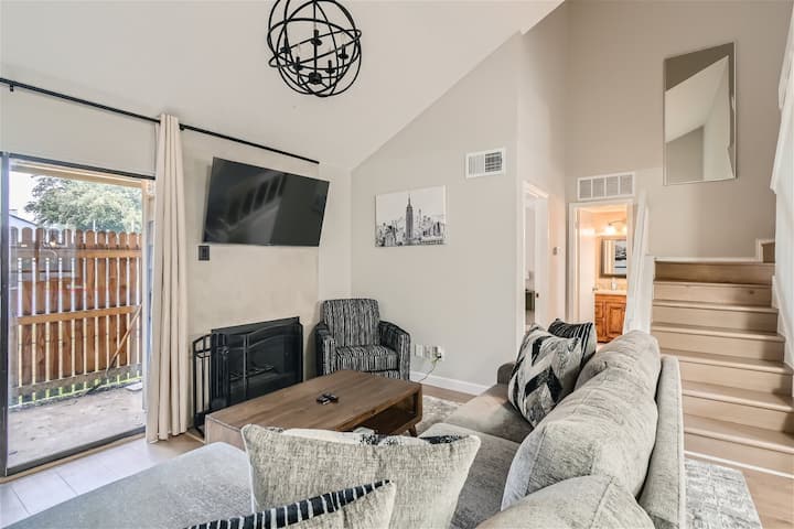 Cozy Condo Near The City - Arlington, TX