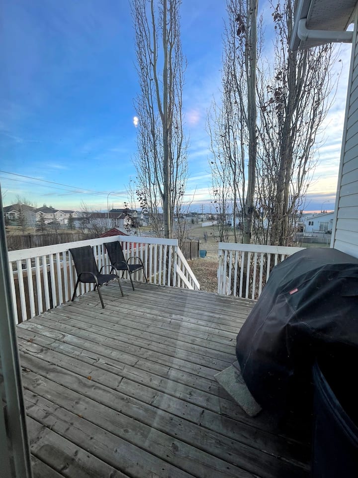 Ivy Lake Retreat - Grande Prairie