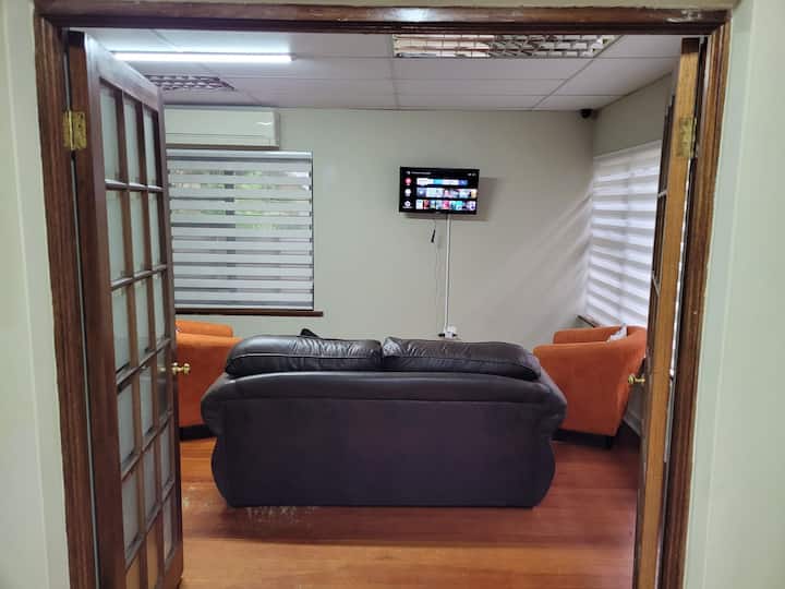 Big Unit With 2 Rooms And Living Area - Bloemfontein