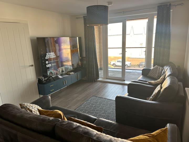 Dels Apartment - Thurrock