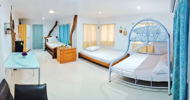 The Treehouse Family Room - Medellin