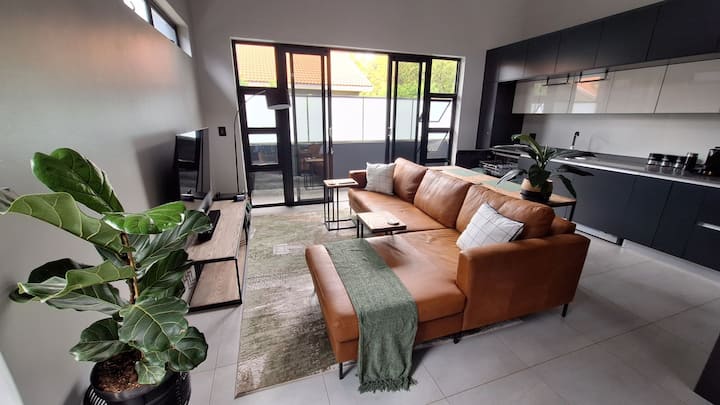Luxurious Upmarket Apartment - Pretoria