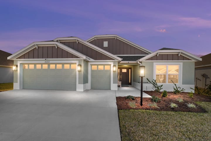3/2 Designer Home W/ Golf Cart - Leesburg, FL