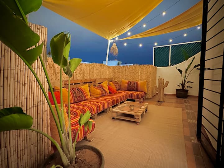 2 Br, Ensoleillé, Terrasse - Au Centre De L’adgal - Rabat