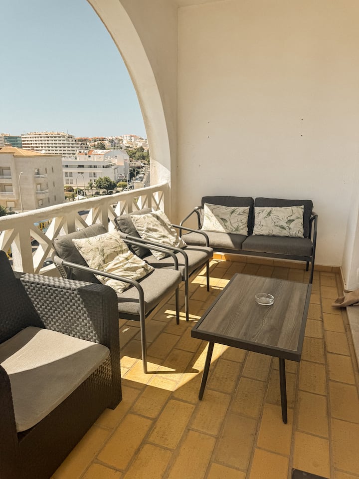 Apartamento Espaçoso No Coração De Albufeira - Albufeira