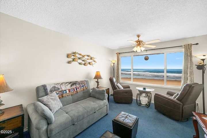 Stunning Beachfront Suite - Sleeps 4 - Second Floo - Oregon