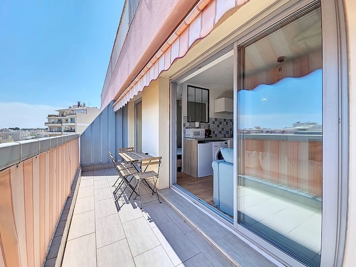 Joli 2 Pièces Avec Terrasse - Plein Centre Ville - Plage des Bouches du Loup