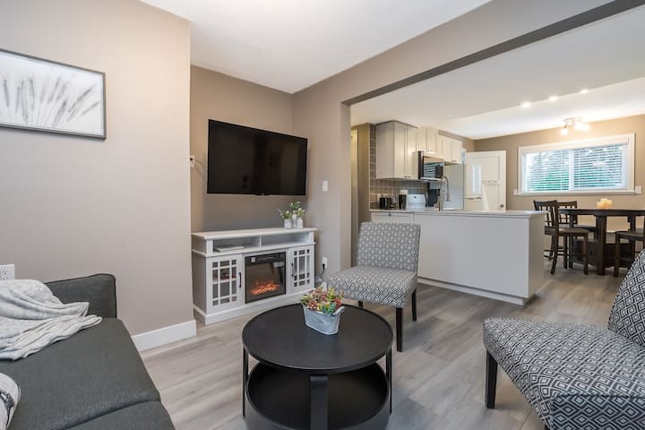 Comfortable | Fireplace | Parking | Wifi | Firepit - 蘭里市