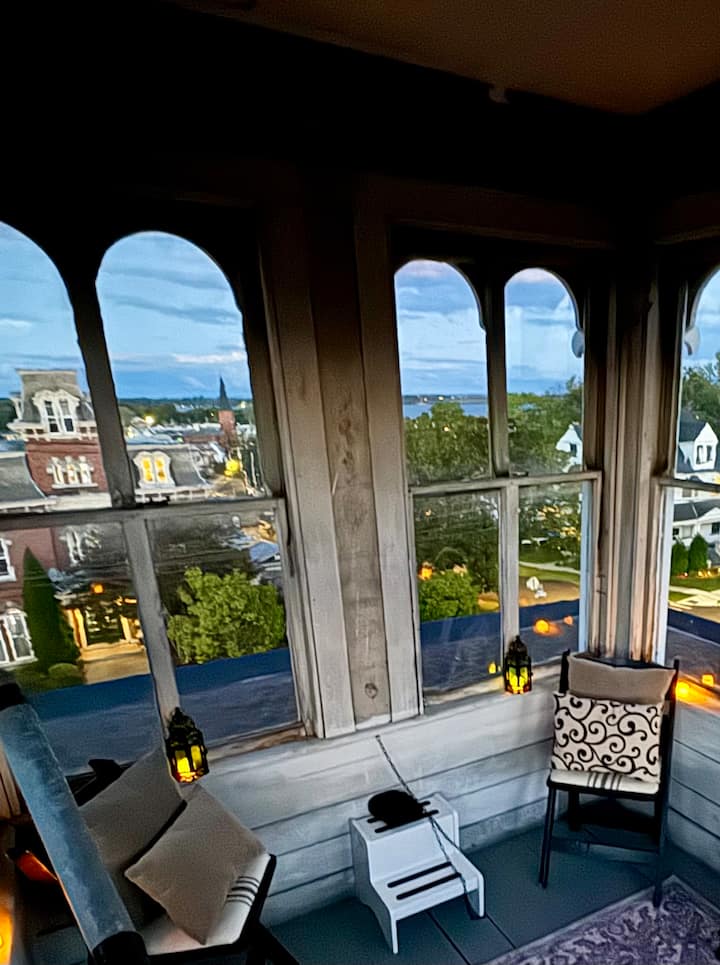 Cupola Suite• 360° Views• Walk To Lake & Downtown - Geneva, NY