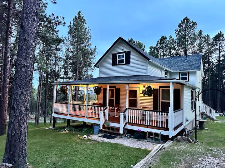 Hallmark House In The Woods - Hermosa, SD