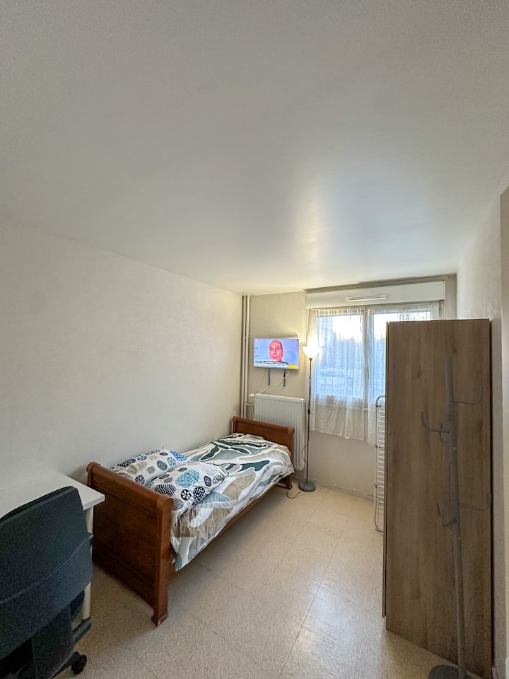 Escale ÉLégante – Chambre Calme & Pratique - Gennevilliers