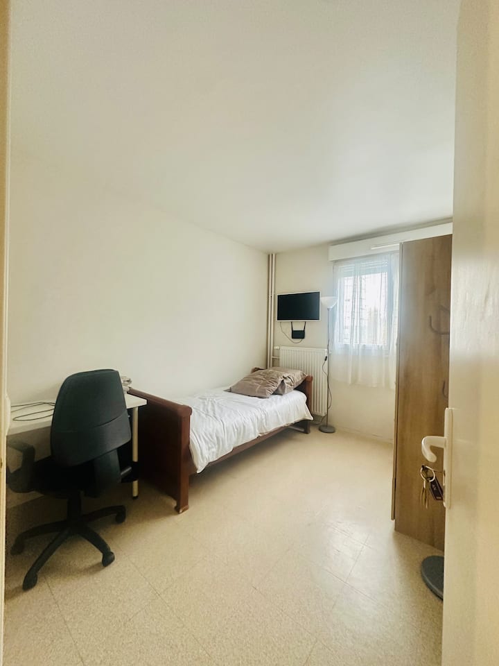 Chambre Propre - Fibre Optique - Lit Bultex - Gennevilliers