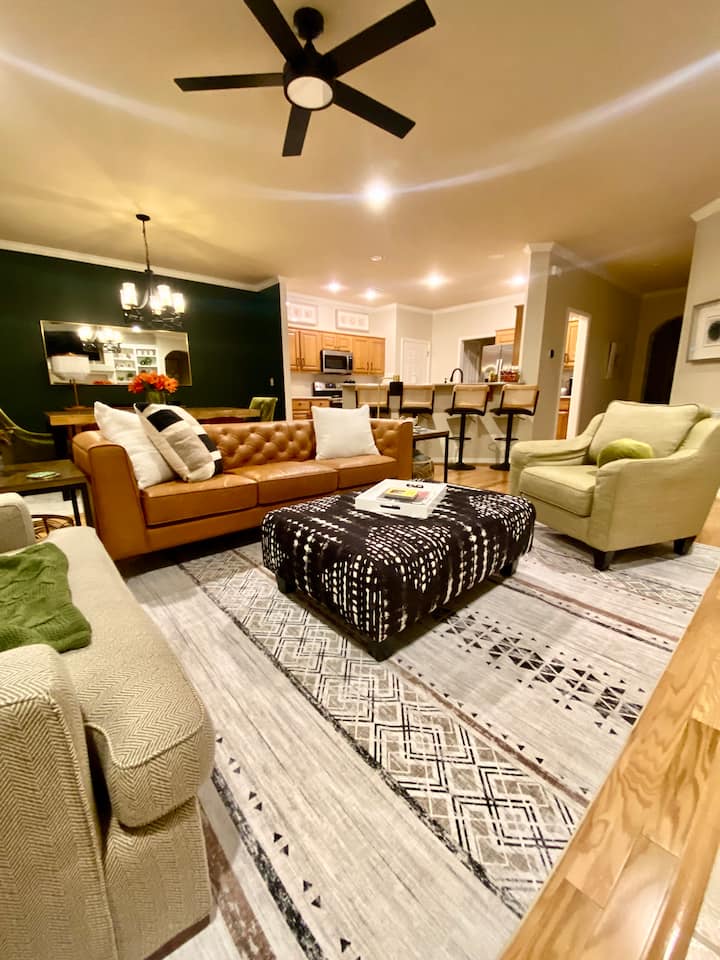 Tunnel Vision Trailside Retreat - Decatur, AR