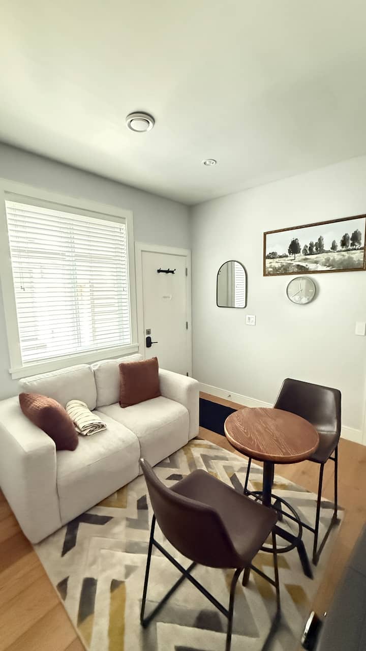 Cozy Guest Suite In Langford. - Langford