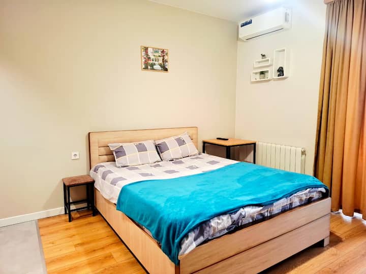 Lovely Studio Apt In M2 Saburtalo. 5th Floor. - Tbilissi