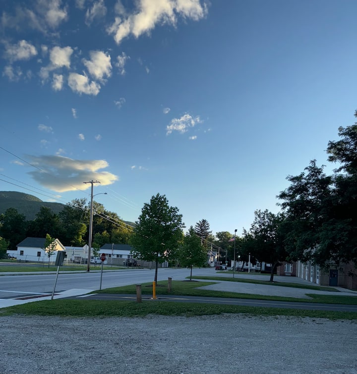 Great Downtown Location, Very Close To Main St. - Bennington, VT