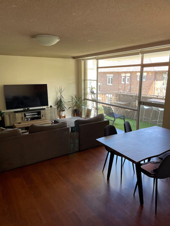 Beautiful Apartment In The Heart Of Bondi Beach! - 본다이비치