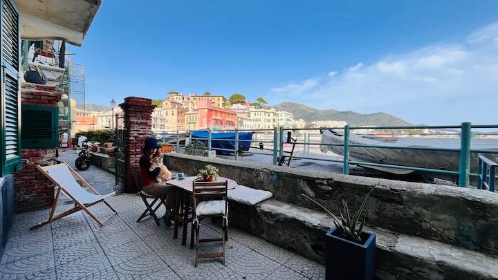 Ground Floor, Beach Front Apartment For 4 People! - Genoa