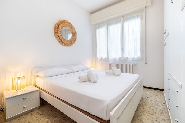 Hostdomus - Cozy Corner Near The Sea - Spotorno