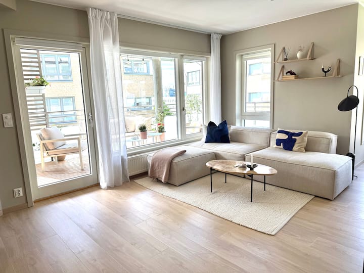 Large, Newly Renovated Apartment Near The Subway - Oslo