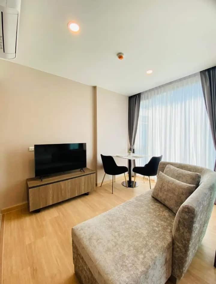 Whole Apartment, Great Gym & Pool In Heart Of Cbd - Thailand