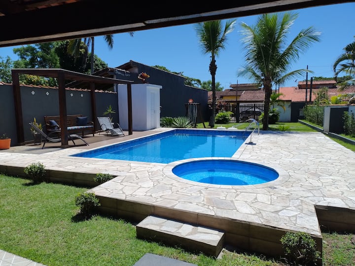 Casa Com Amplo Espaço Externo - Caraguatatuba