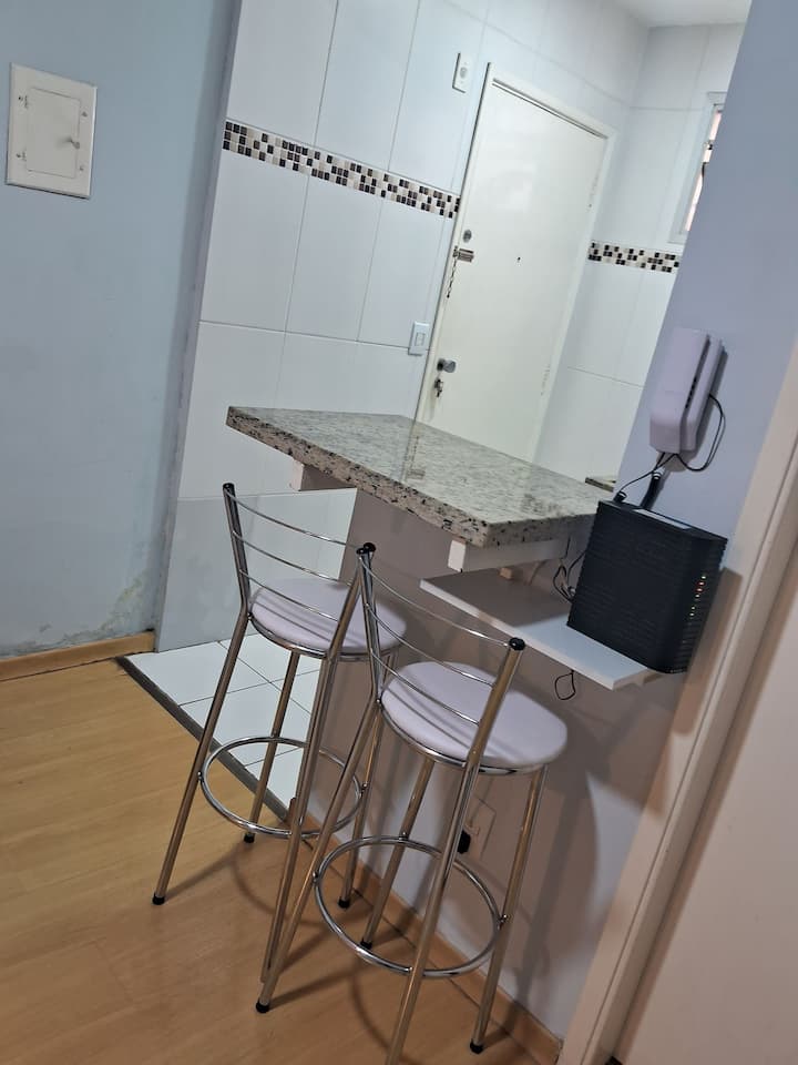 Flat No Bosque, Ao Lado Cambuí. - Campinas
