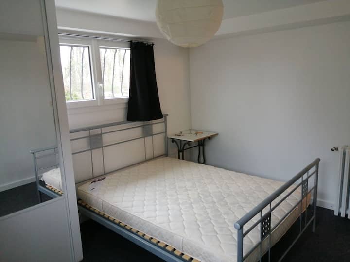 Chambre Dans Une Maison - Rochecorbon