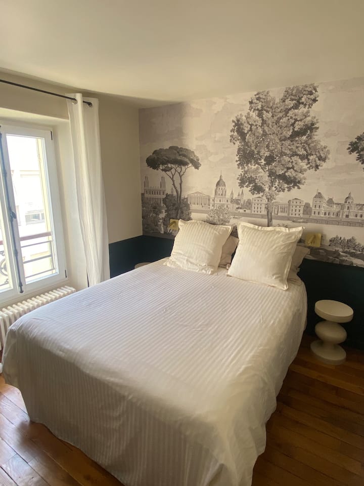 2 Pièces Rénové à Côté De Montmartre - ibis Paris Grands Boulevards Opéra 9e