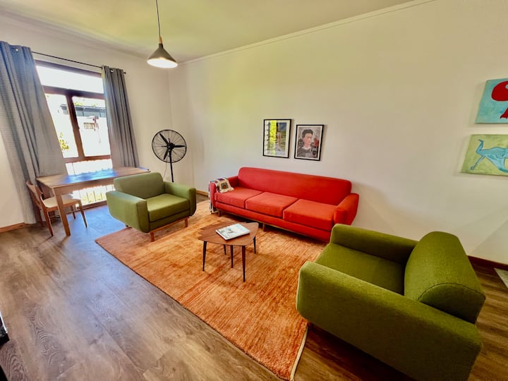 2 Bedroom Apt On Dorp St - Prime Location - Kylemore