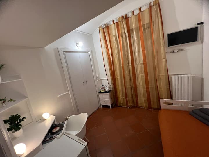 Domus Isidis
Camera Singola Con Balcone - Benevento