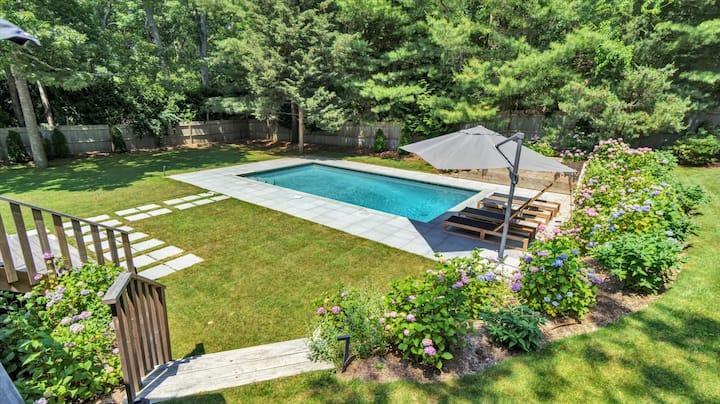 Peaceful Beauty With Heated Pool - The Hamptons, NY
