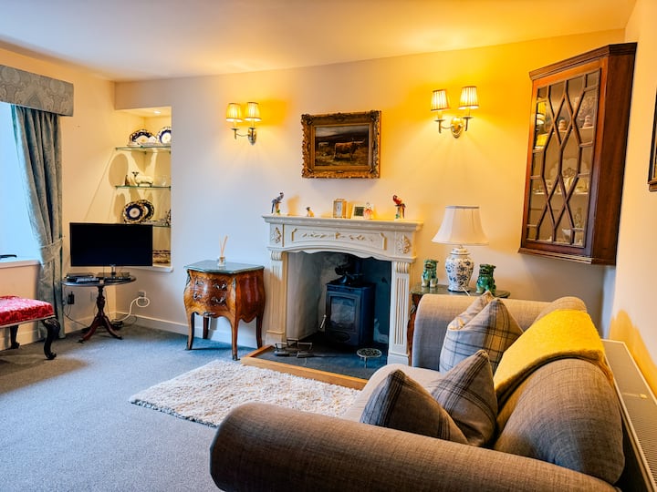 The Pier Apartment - Broadford, UK