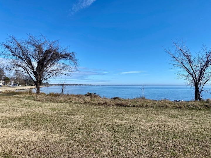 Walking Distance To The Chesapeake Bay - Newport News, VA