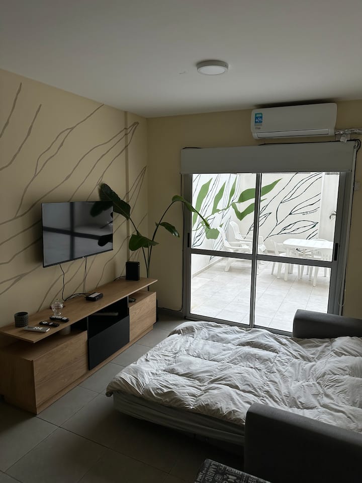 Apartment In Prime Location With Patio & Garage - Rosario